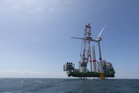 Enbridge installs first of 71 wind turbines offshore of Dieppe, France ...